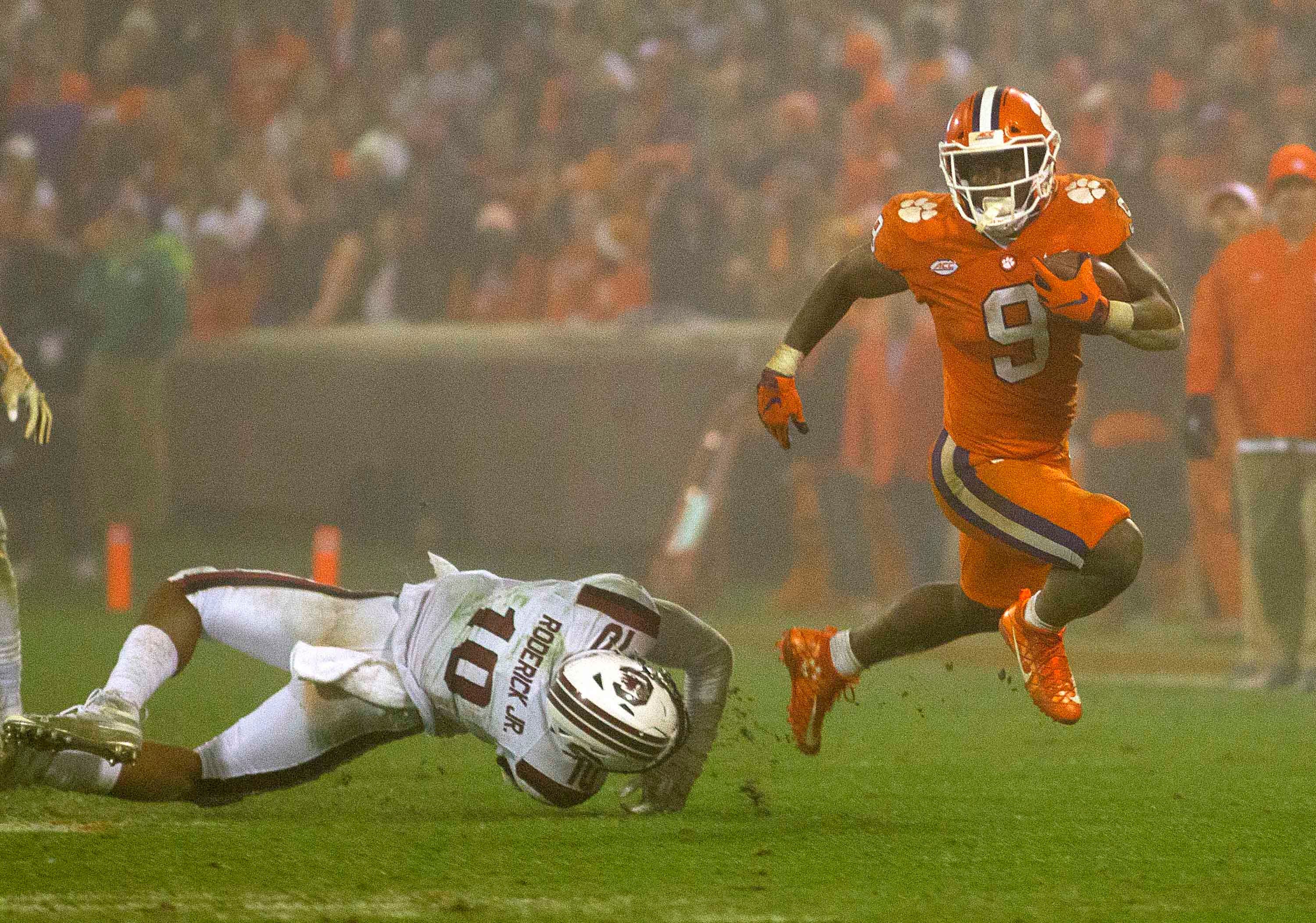 Tigers in the NFL playoffs: RB Travis Etienne