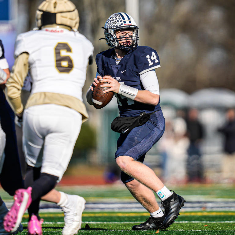 Rhode Island high school football 2025 Thanksgiving scores and stats