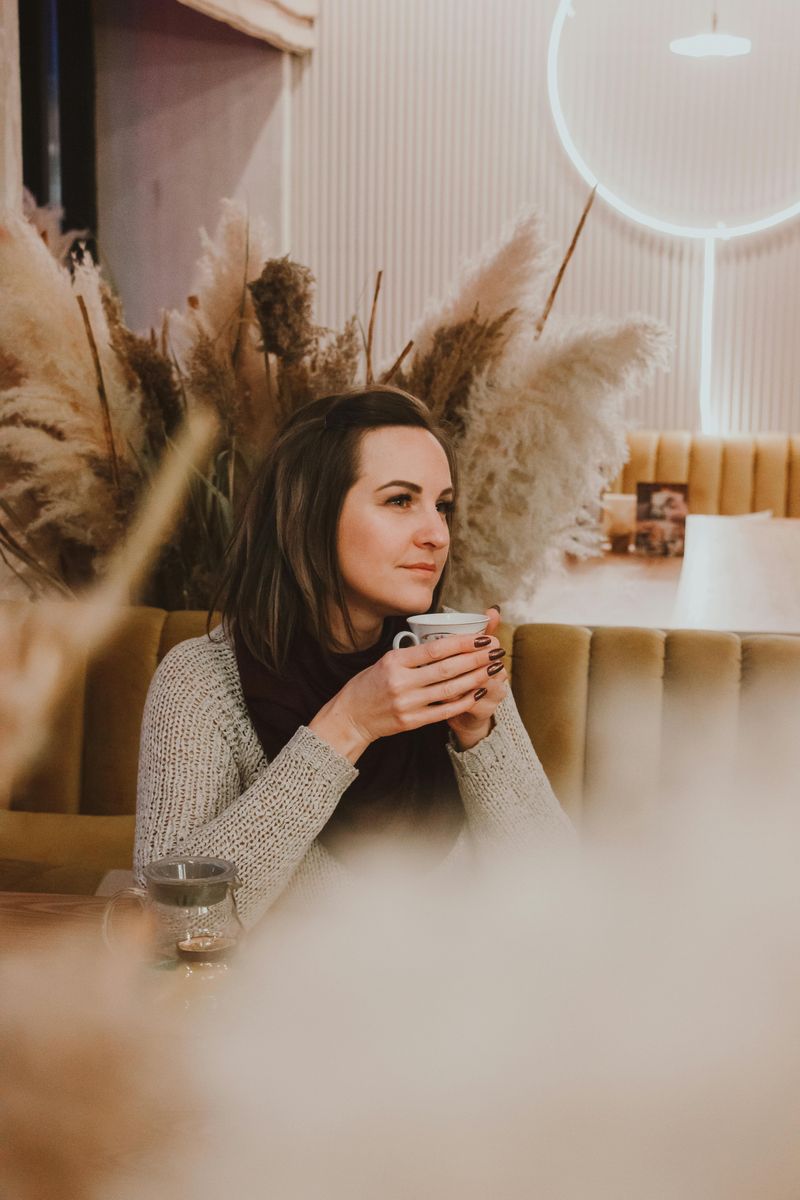 10 Things Women With Soft Feminine Energy Don’t Do