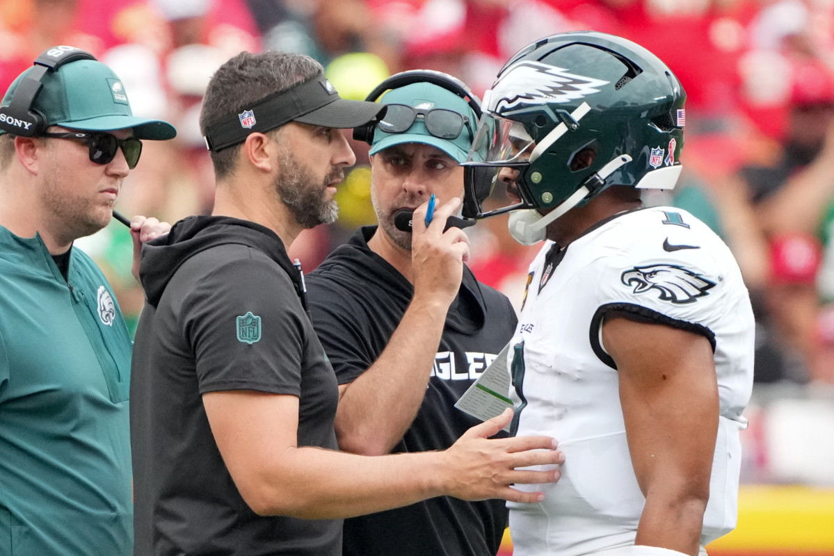 Philadelphia Eagles release statement before kickoff on weekend tragedies