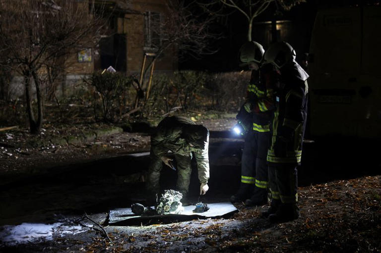 Russian drones, missiles attack Kyiv, injure 6, cause damage