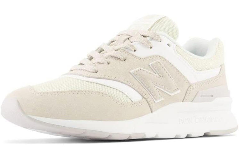 My podiatrist convinced me to switch to New Balance shoes for my flat ...