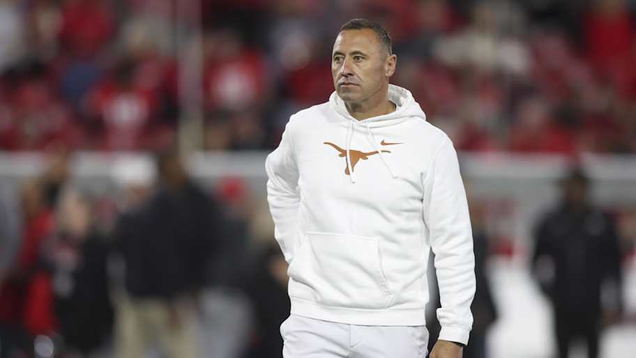 Texas Longhorns CB Suffers Injury vs. Texas A&M