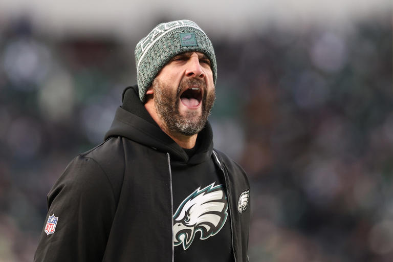 Eagles coach Nick Sirianni speaks out after AJ Brown incident