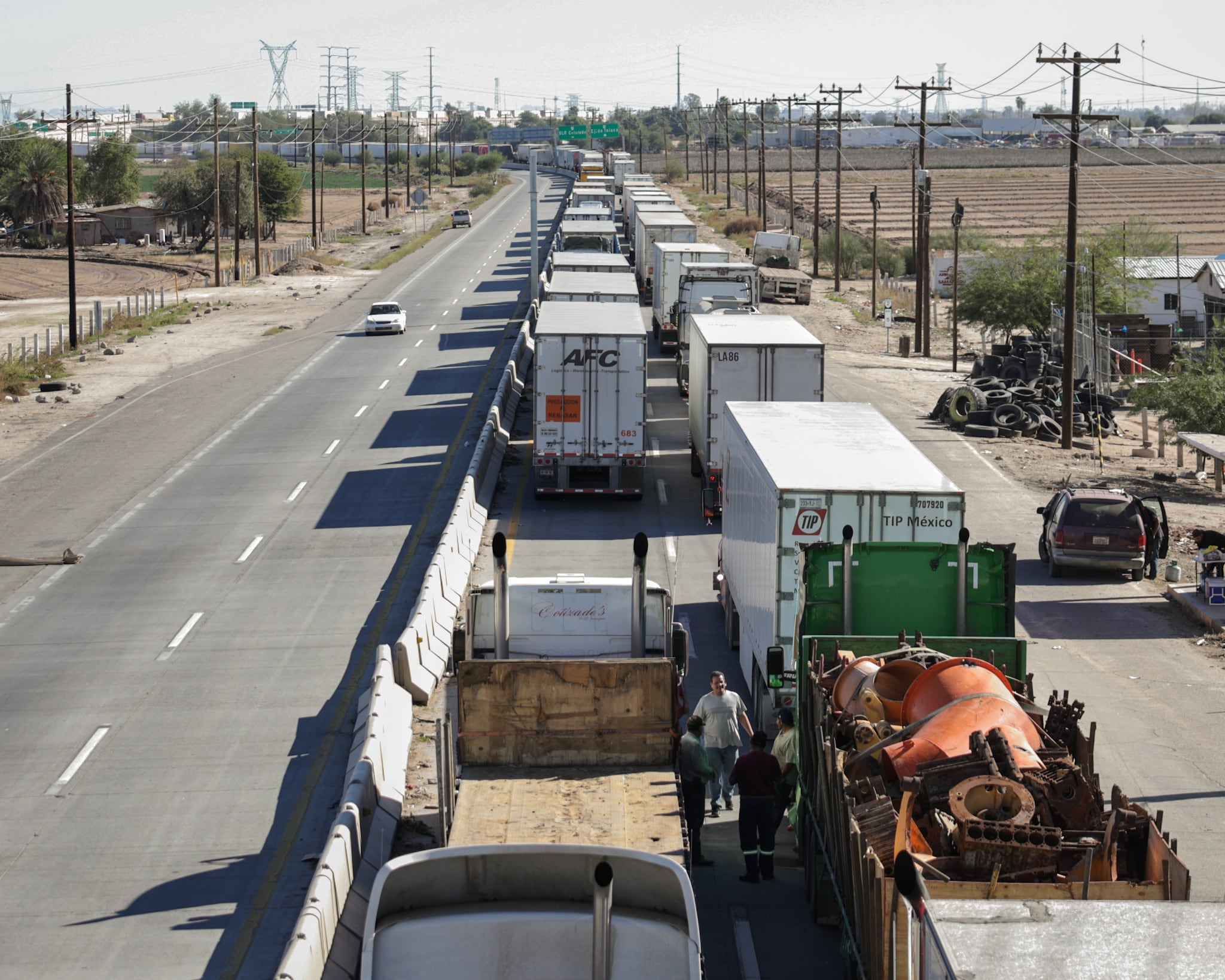 Buscan transportistas recuperarse tras fin de bloqueo