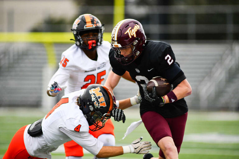 High school football scores: Live updates from UIL regional finals