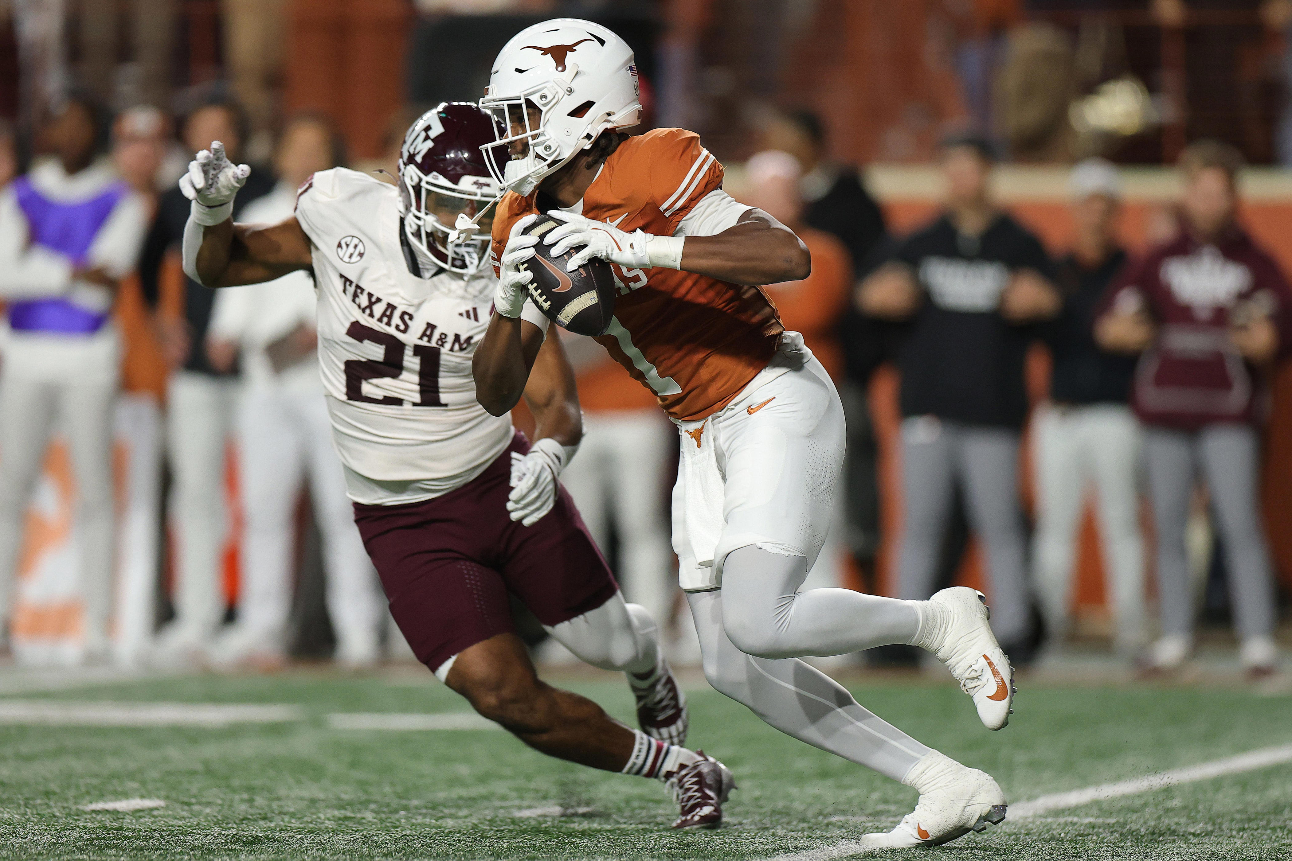 Texas beating Texas A&M leads college football Week 14 winners, losers