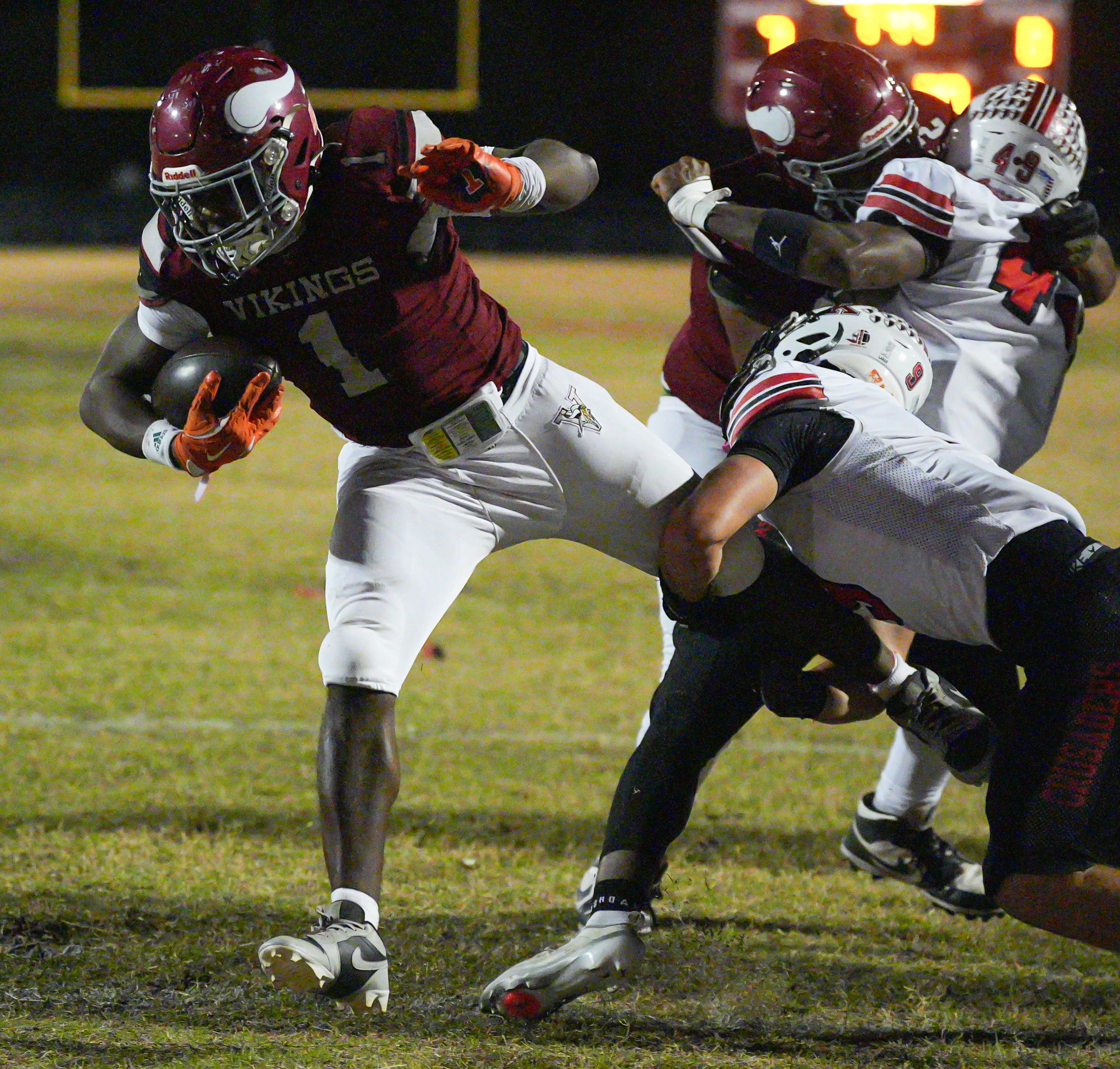 Triple threat! T.J. Cole, Tony Williams achieve Gateway football feats
