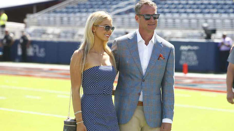 Lane Kiffin’s daughter Landry parties in dancing selfie skipping dad’s ...