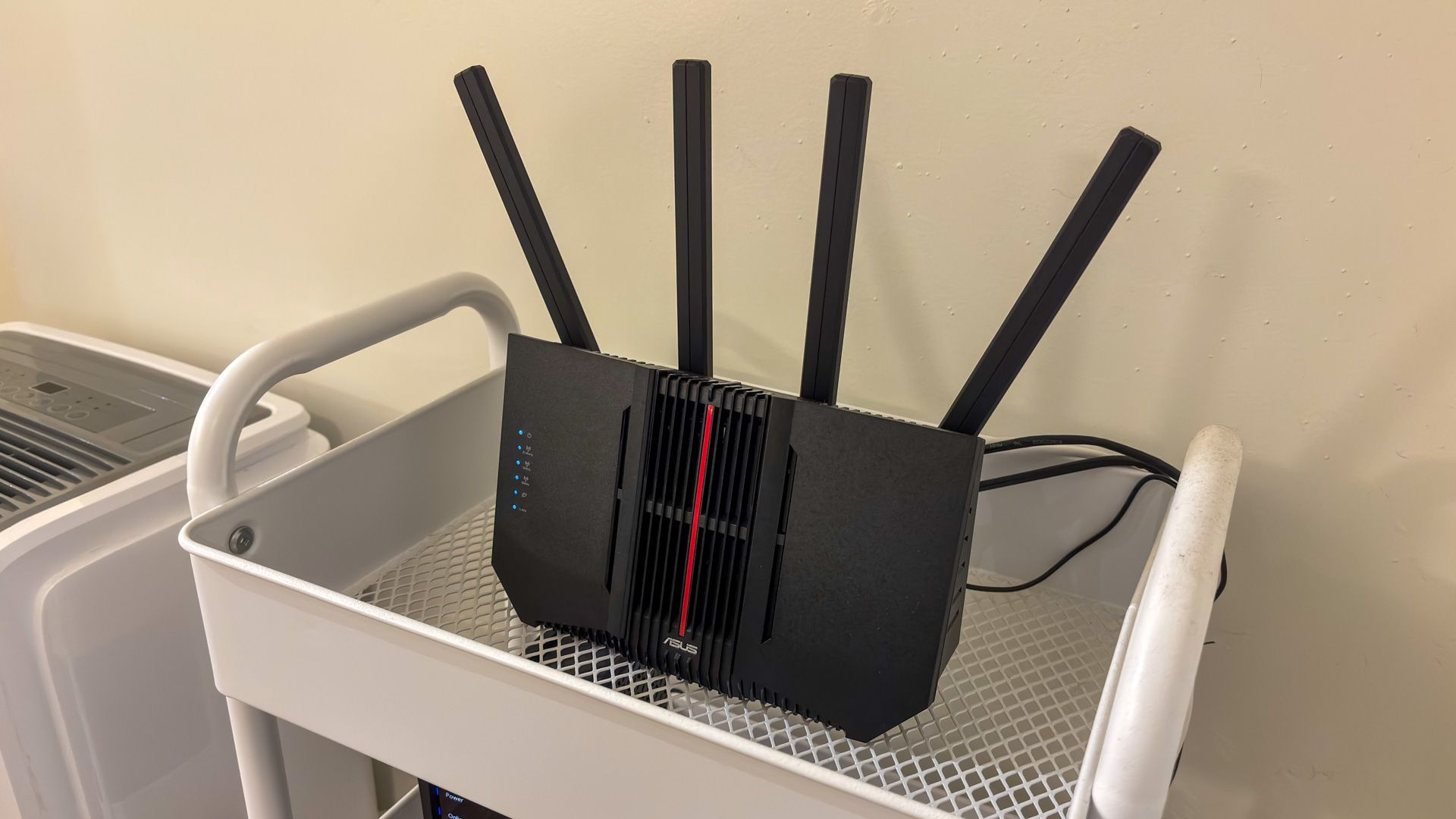 Your old router is faster than mesh Wi-Fi if you wire it correctly