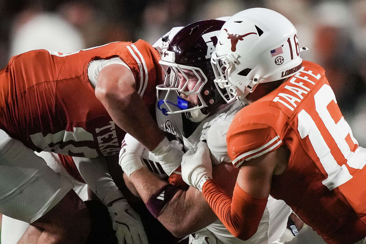 Texas vs Texas A&M: Longhorns hand No. 3 Aggies their first loss and ...