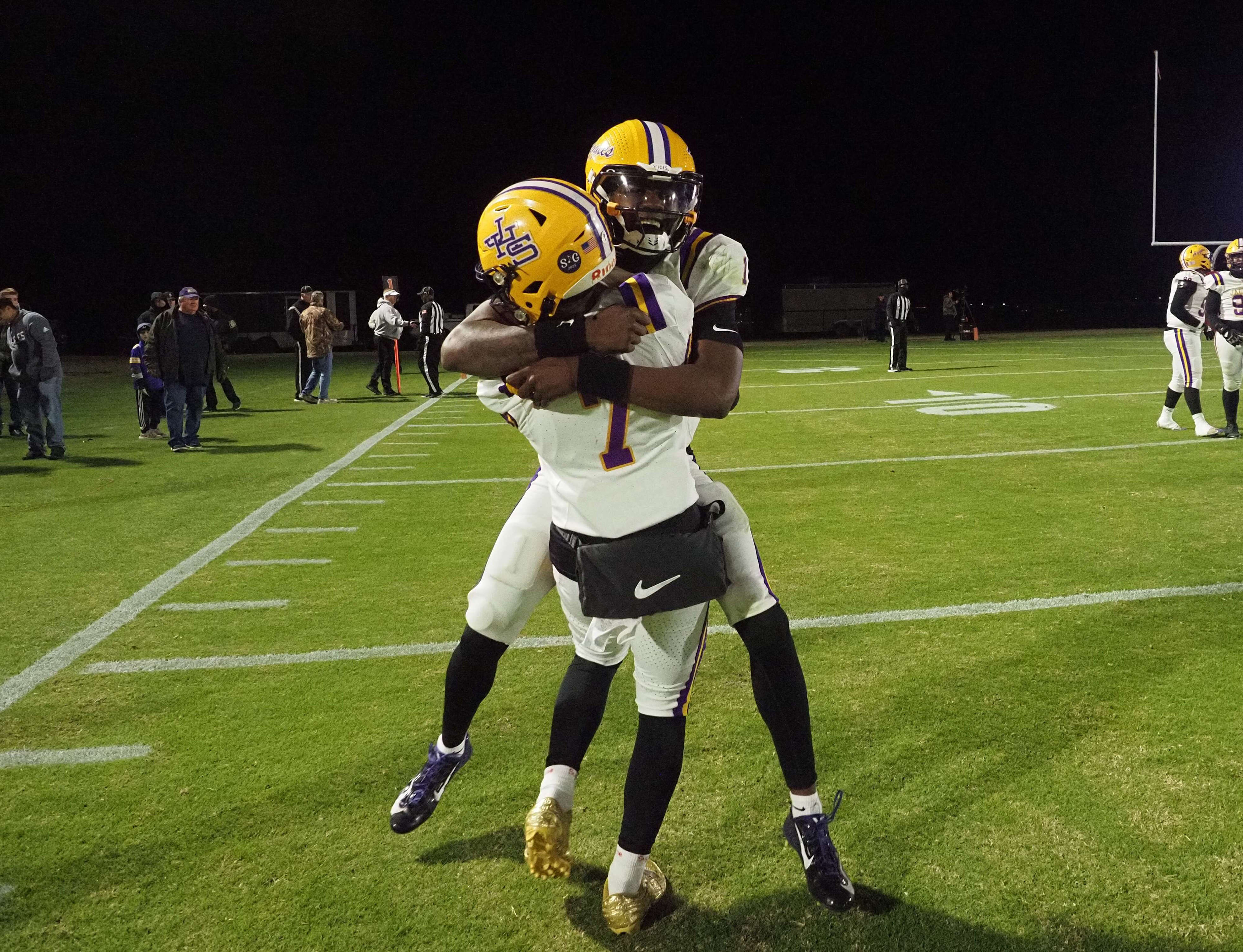 EJ Crowell, No. 2 Jackson pull away from St. Michael, return to Class ...