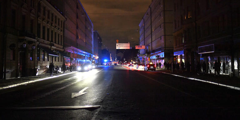 Flera gripna i stor insats mot spelklubb i Stockholm