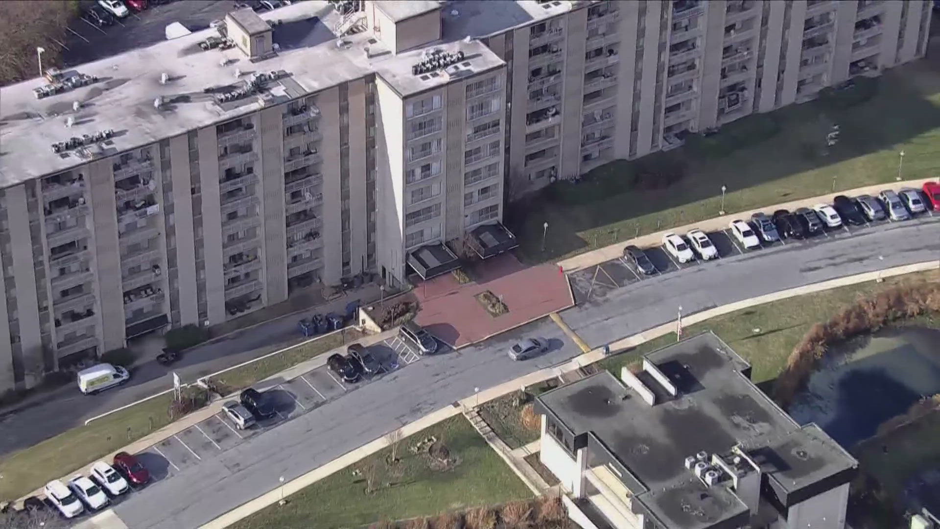 Silver Spring man jumped from 21st floor after allegedly stabbing ...