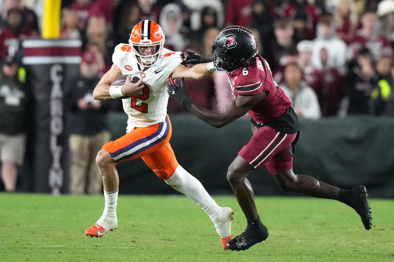 Father’s Day football: Which teams call Clemson’s Dabo Swinney daddy?