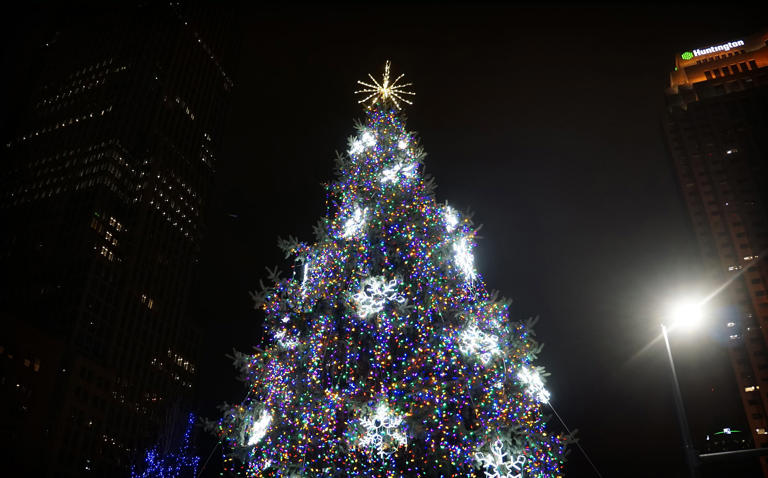 WinterLand Tree Lighting Festival kicks off holiday season in Downtown ...