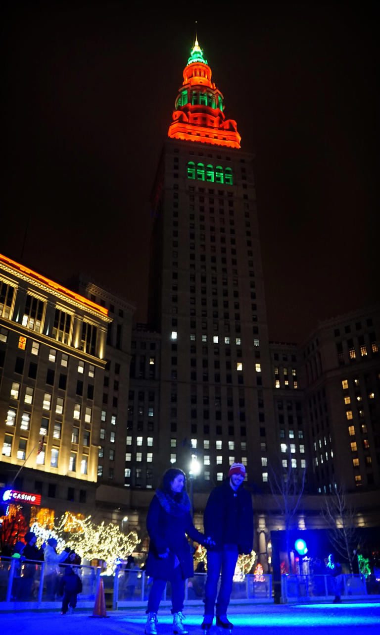WinterLand Tree Lighting Festival kicks off holiday season in Downtown ...