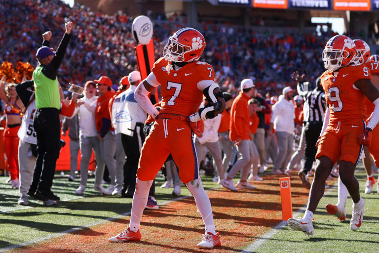 Clemson defensive back Khalil Barnes enters the transfer portal
