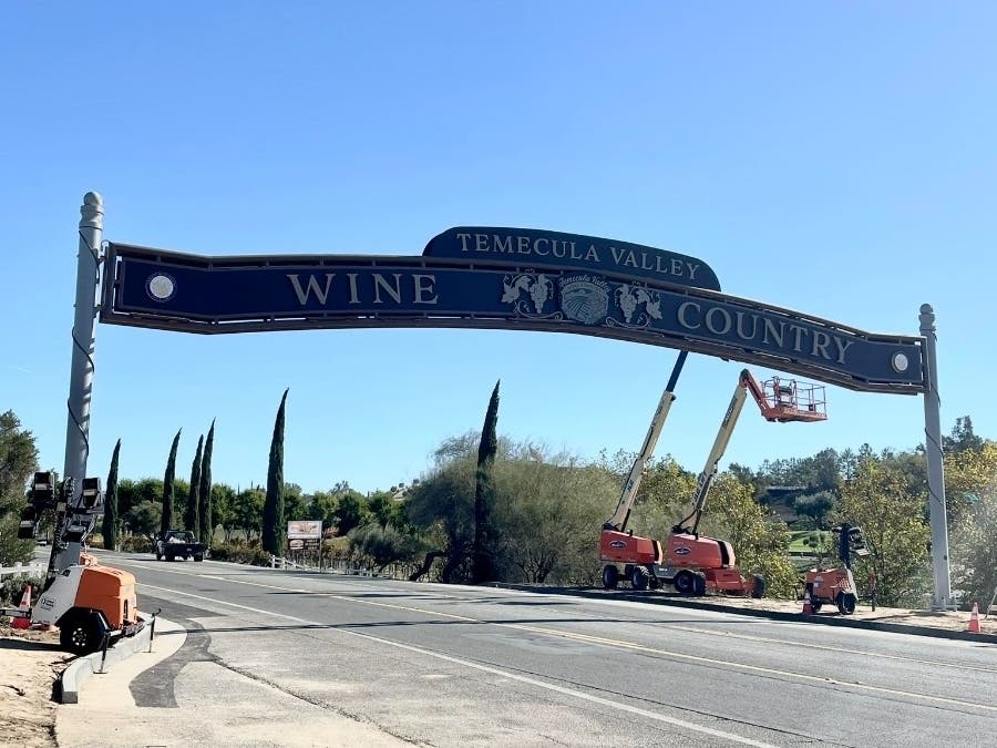 Temecula Valley Wine Country Archway Sign Unveiled In Temecula ...