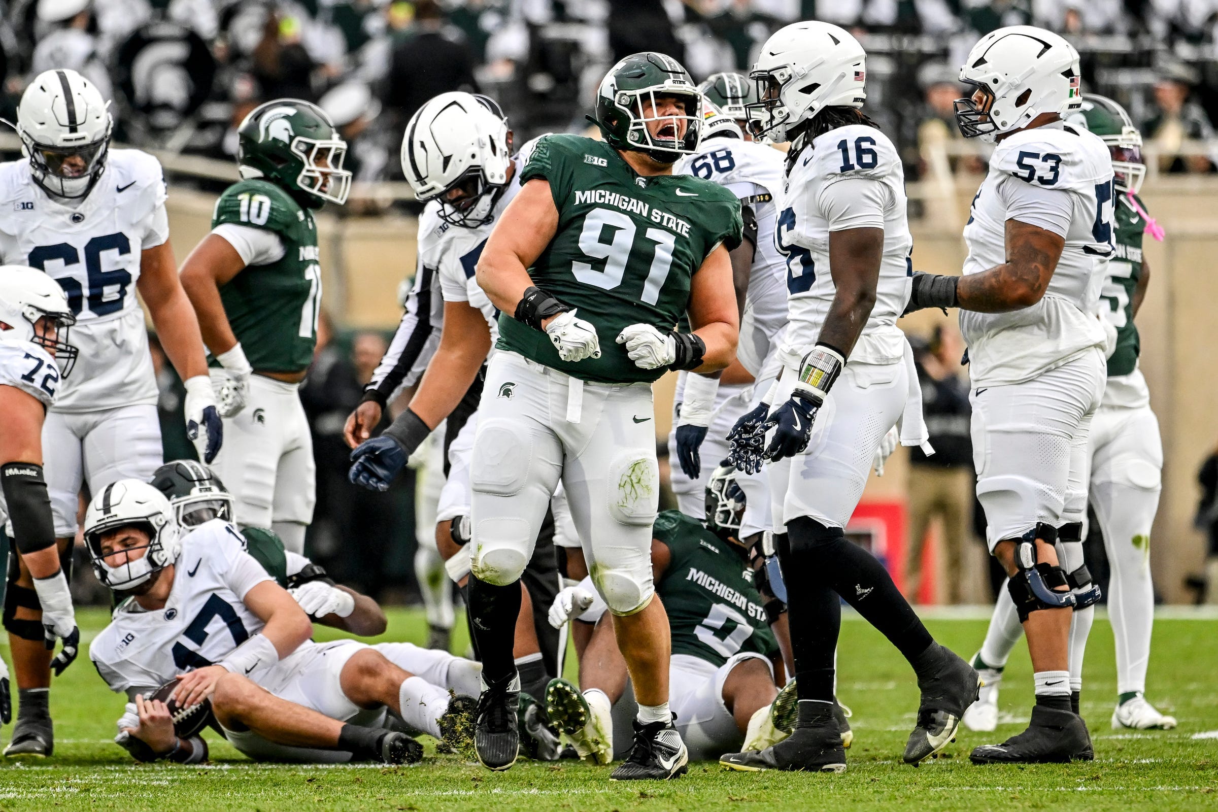 Key defensive lineman hints at return to Michigan State football