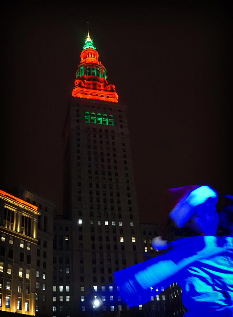 WinterLand Tree Lighting Festival kicks off holiday season in Downtown ...