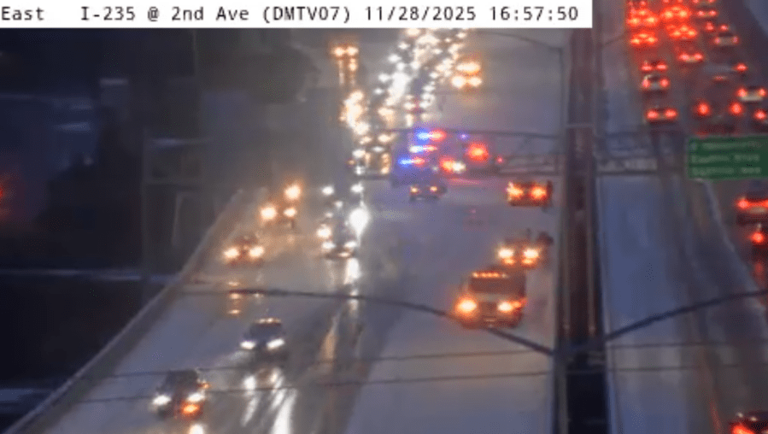 DMPD reports multiple crashes on I-235 as snow begins falling