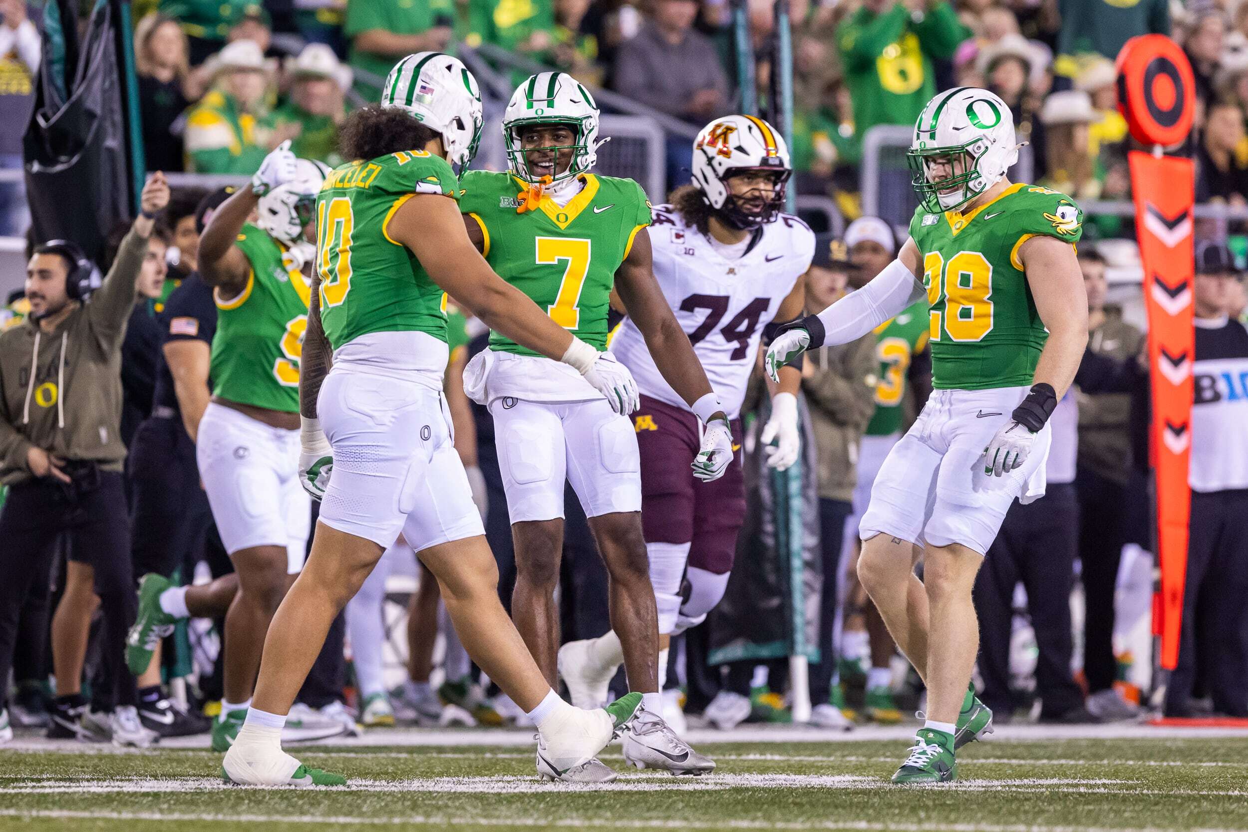 Oregon Ducks game preview: Playoff hopes on the line at Washington