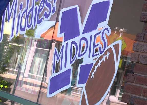 Middletown community shows support as football team heads to state ...