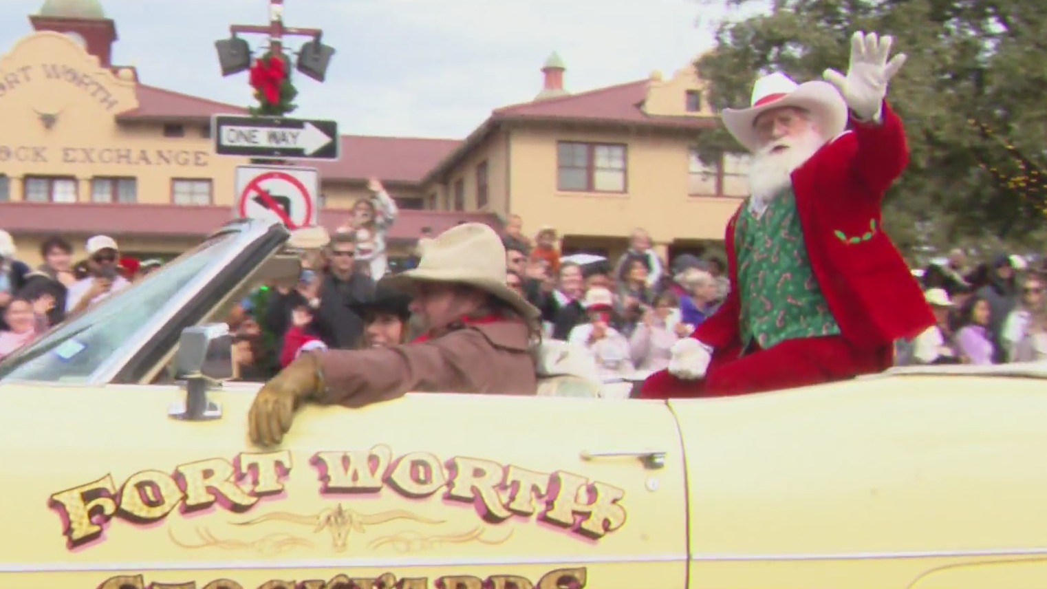 Cowboy Santa kicks off holiday season with longhorns and a packed ...