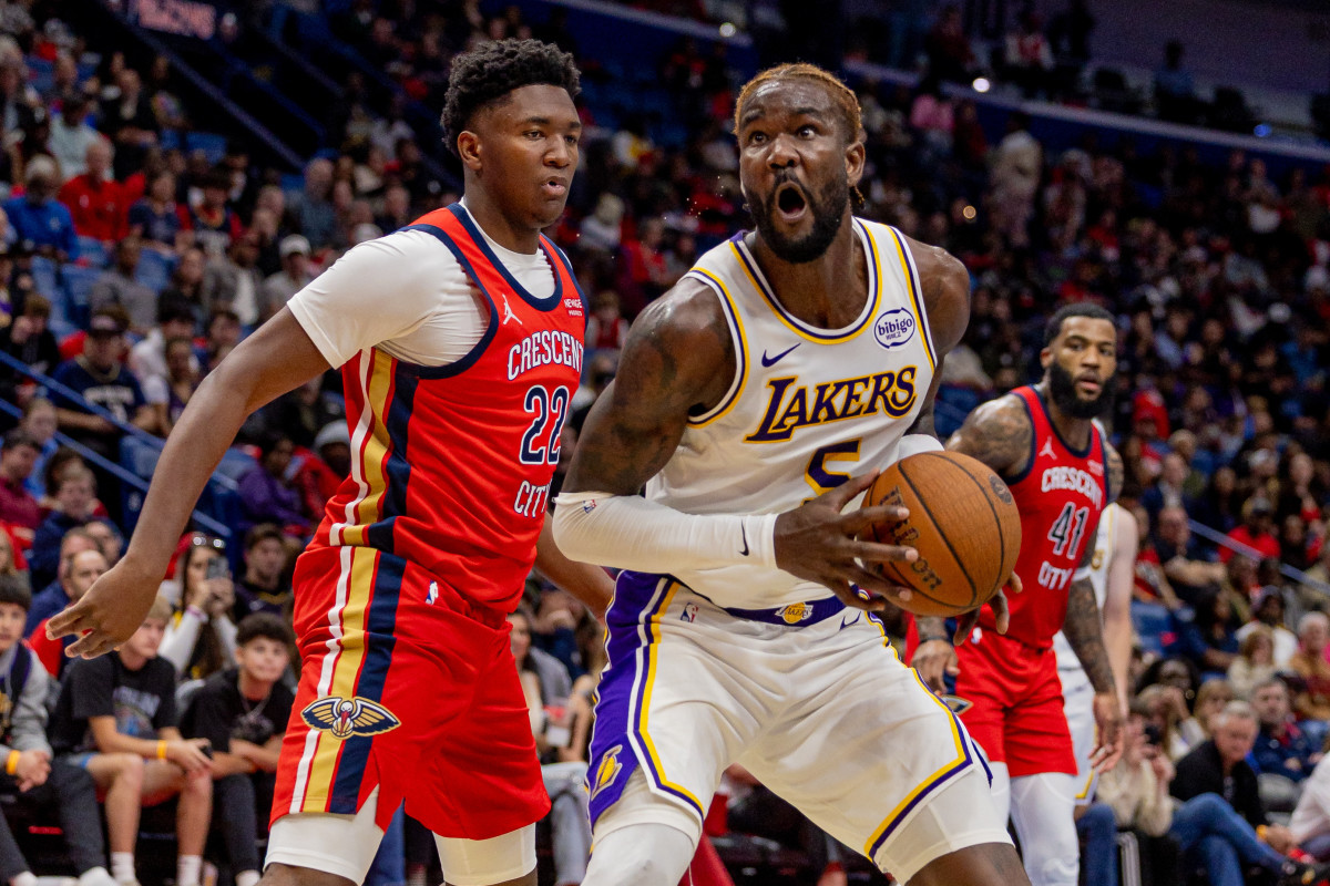 Deandre Ayton's Lakers Message Causes Stir Involving Anthony Davis