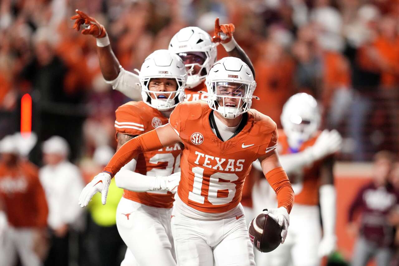 Texas has a dominant win over Texas A&M but will it be enough? 'We are ...