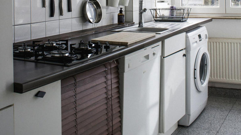 3 kitchen appliances you shouldn't leave plugged in at night, according ...