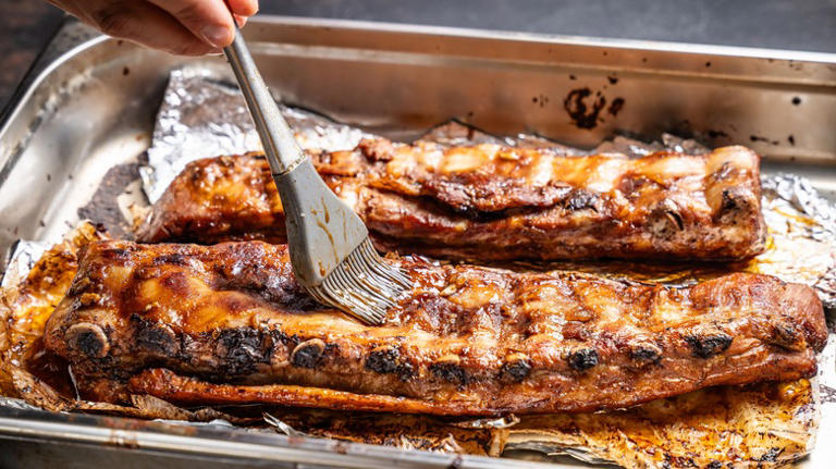 Here's The Grilling Secret You Need To Follow When Using Honey With ...
