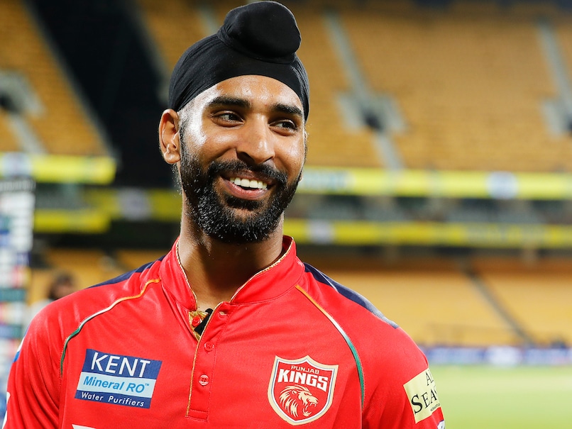 Punjab Kings Star Hilariously Calls Out 'Fake' Fan - Video Goes Viral