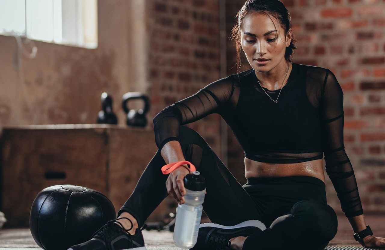 Qu'est-ce que le Dragon Flag, cet exercice (mieux que la planche) qui ...