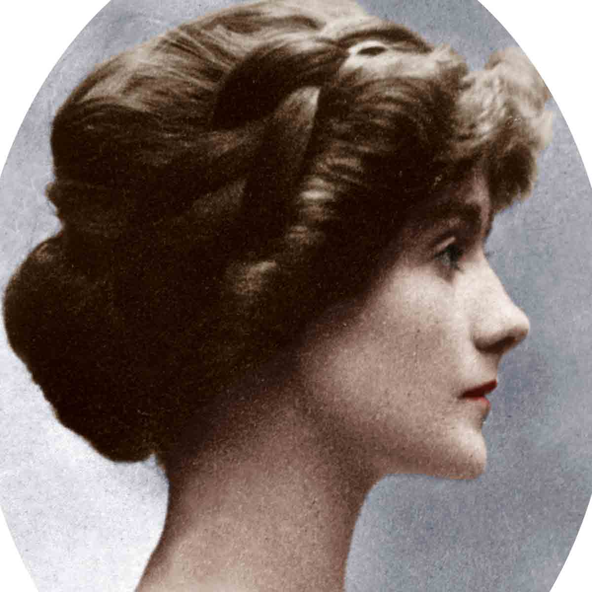 Inside Coco Chanel’s life—told through photos