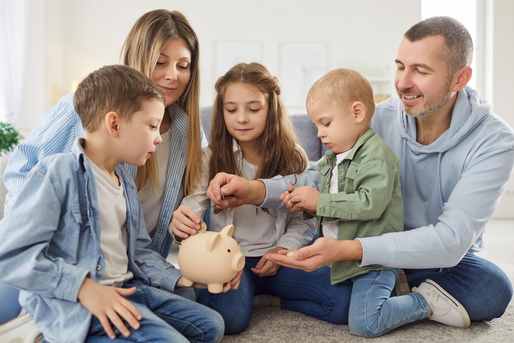 15 budgeting habits that backfire for low-income households
