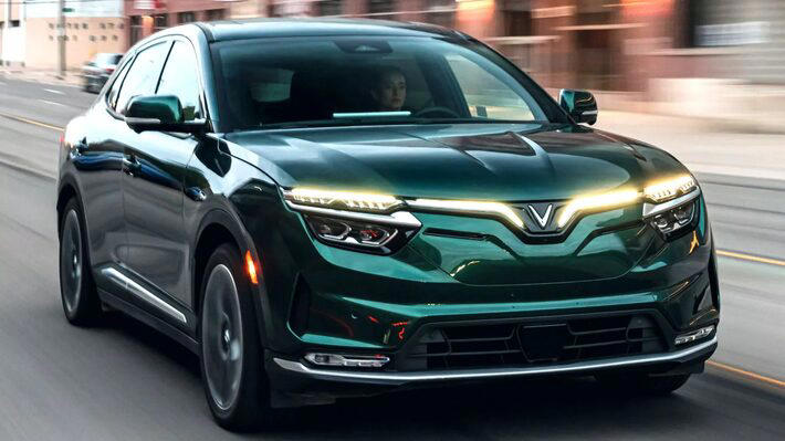 Donos do VinFast VF 8 demoram quase 24 horas para carregar e processam ...