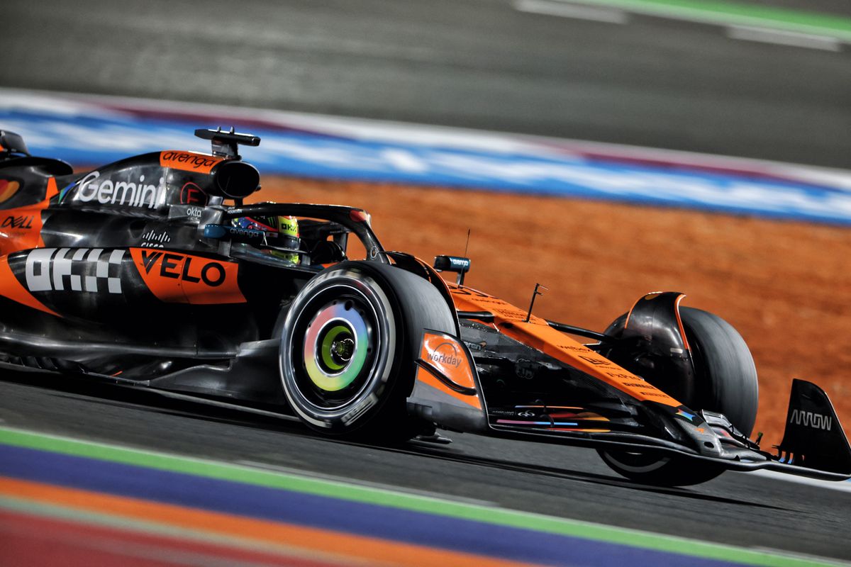 F1 LIVE | Reaction as Piastri wins the Sprint in Qatar ahead of Russell