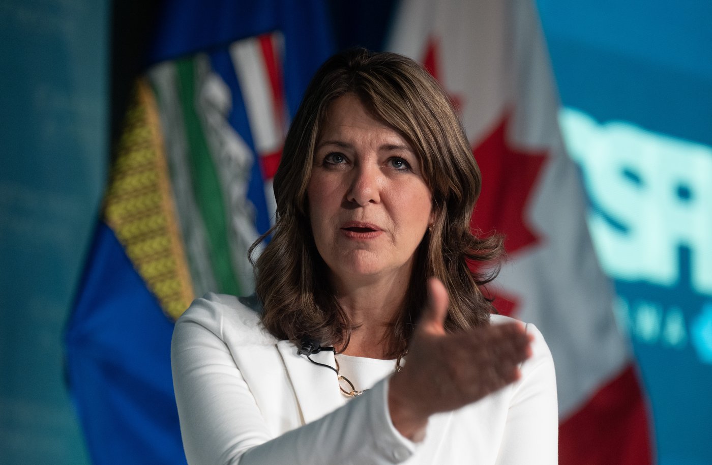 Alberta's Smith vows to continue fight against Ottawa despite pipeline ...