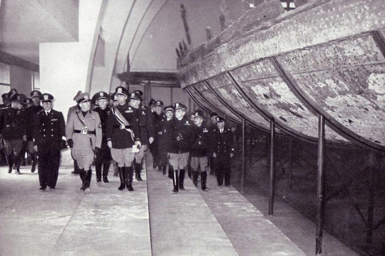 Foto del giorno: il colossale recupero delle navi di Nemi