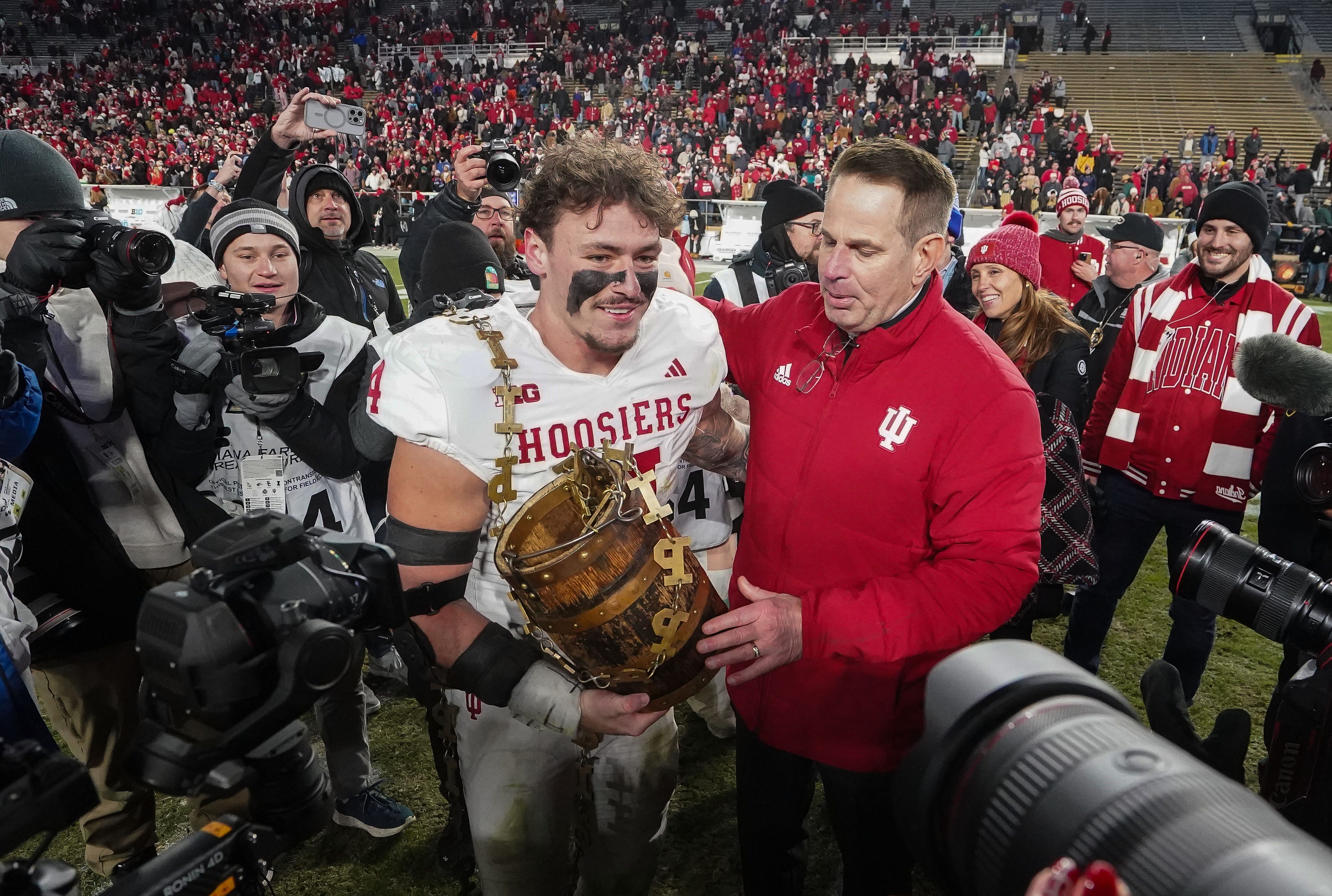 Peek into Indiana football Rose Bowl practice shows leaders, injury ...