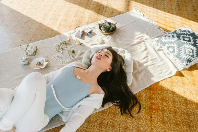 7 Reasons Why Women Choose to Stay Single, According to Divorce Coach ...