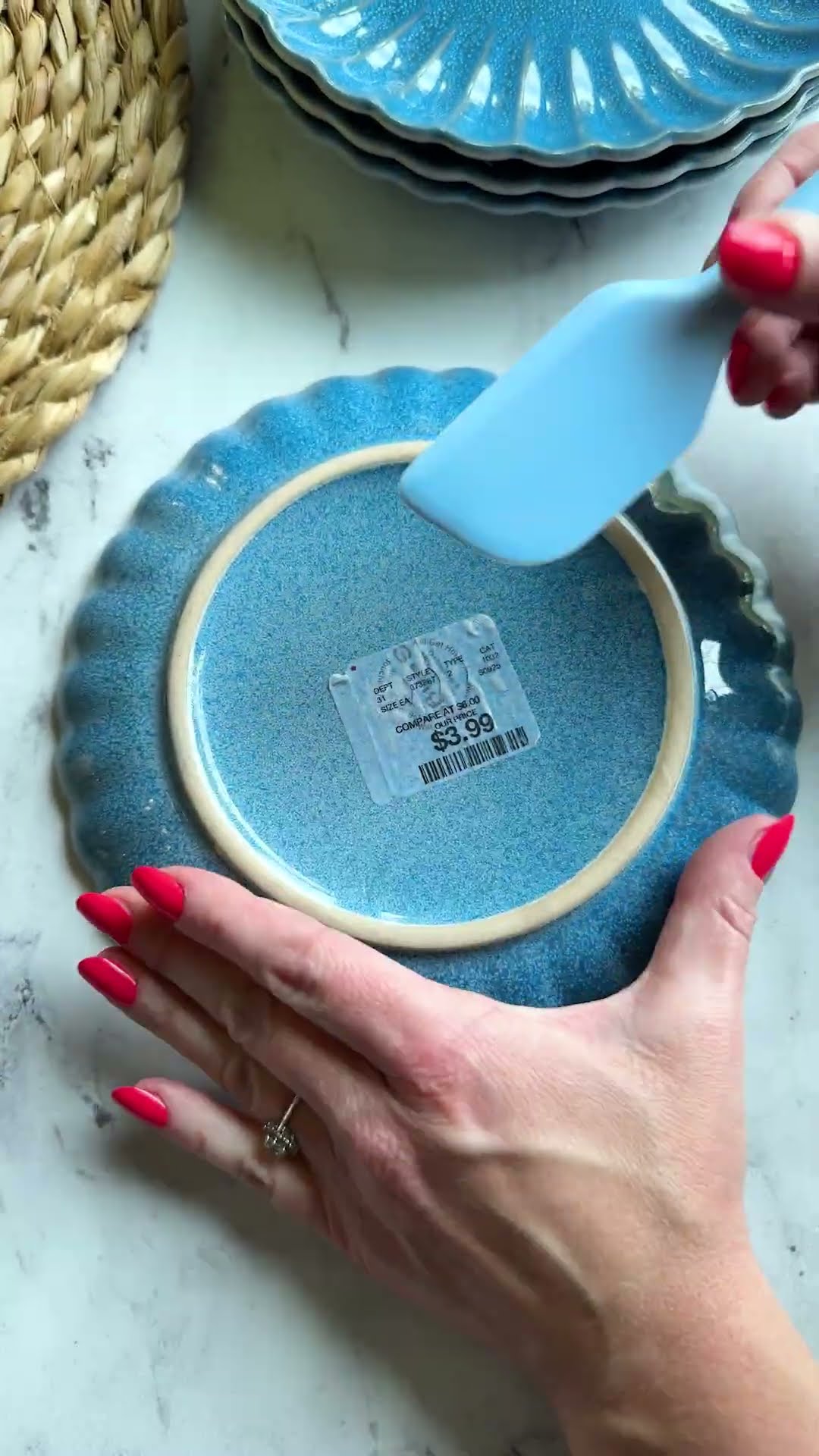 How to remove stubborn shopping tag stickers.