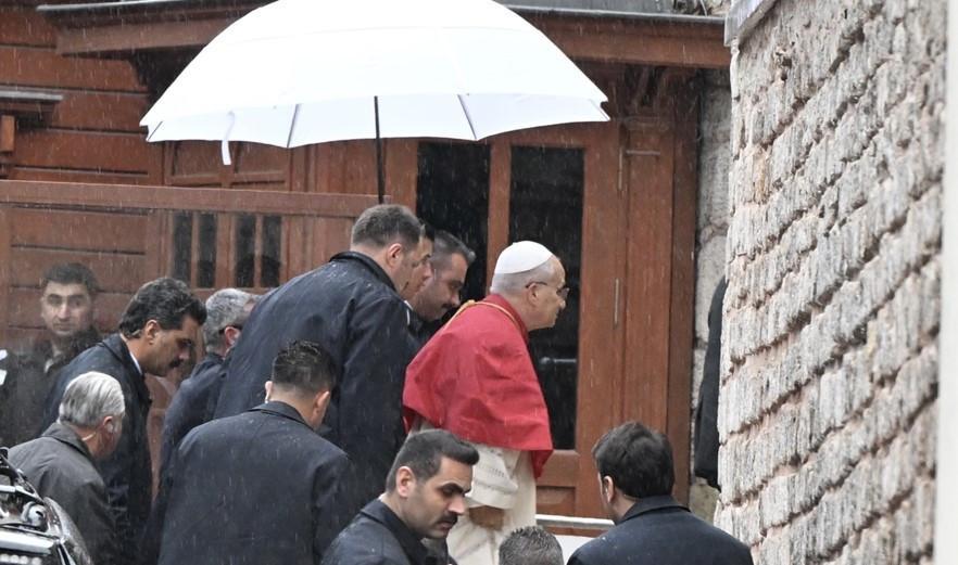 Vatikan Devlet Başkanı Papa 14. Leo Fener Rum Patrikhanesi'nde
