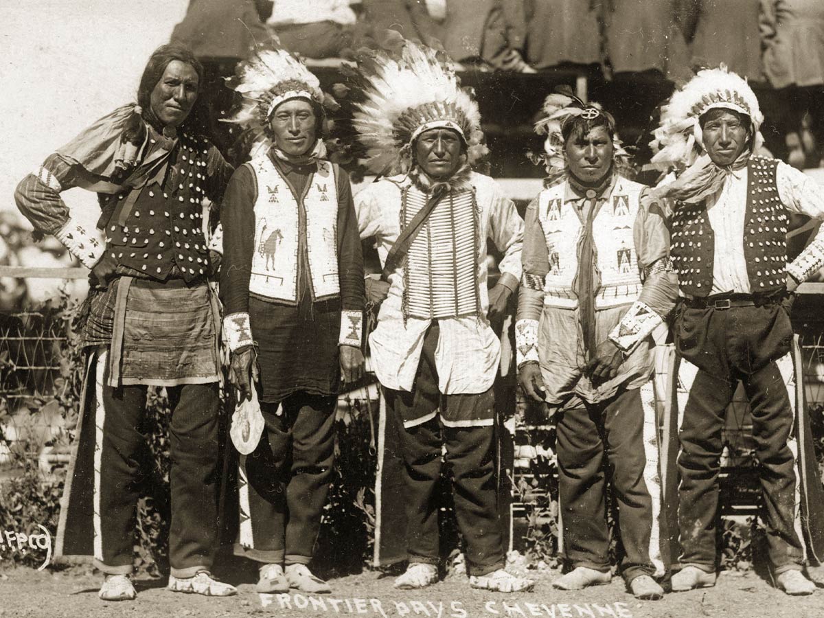 10 vintage photos of Indigenous US tribes