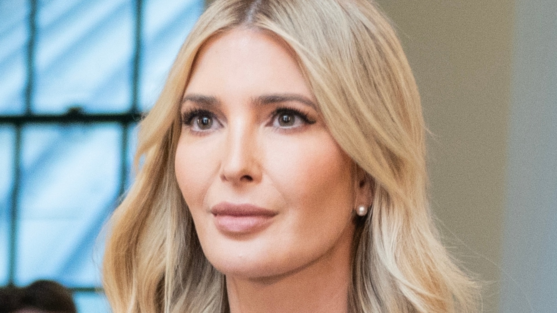Ivanka Trump Is Being Roasted For Her Embarrassing Hairdo