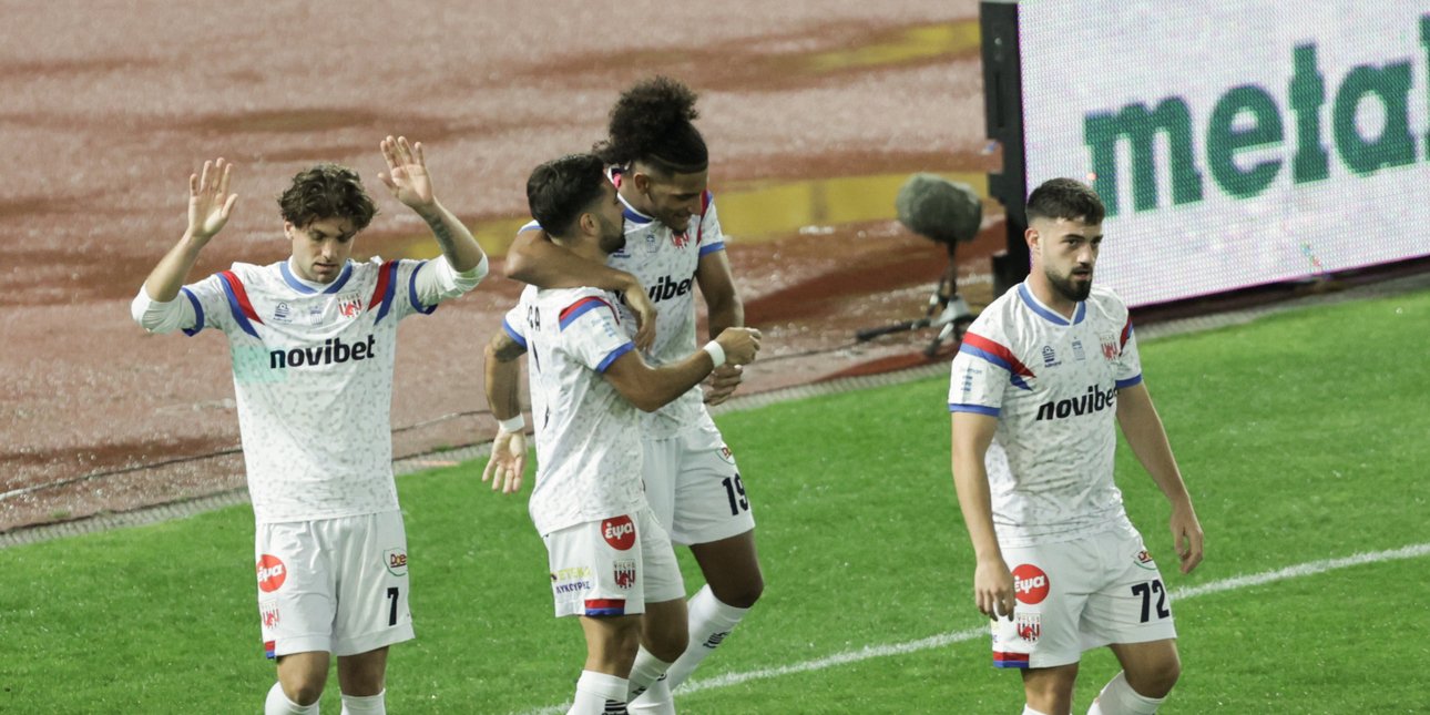 Super League: Ο Βόλος με πρωταγωνιστή τον Λάμπρου έφυγε με νίκη 1-0 από ...