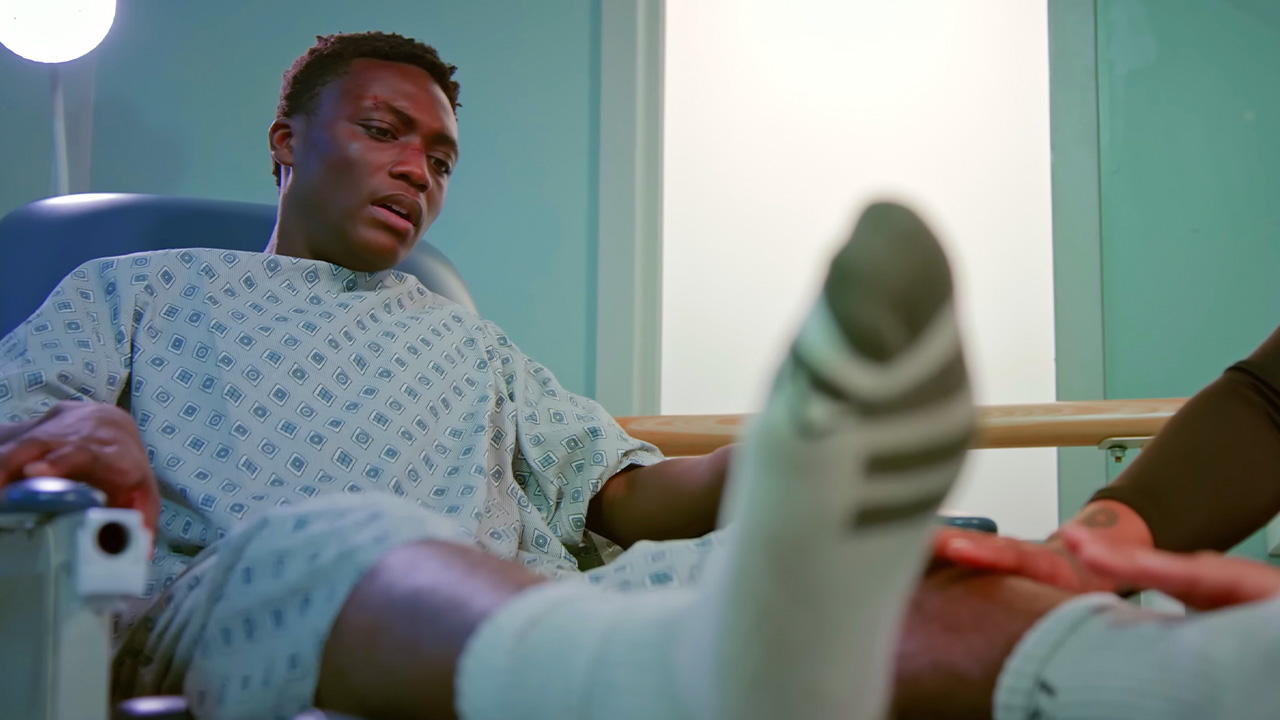 Teen gets paralyzed in car crash