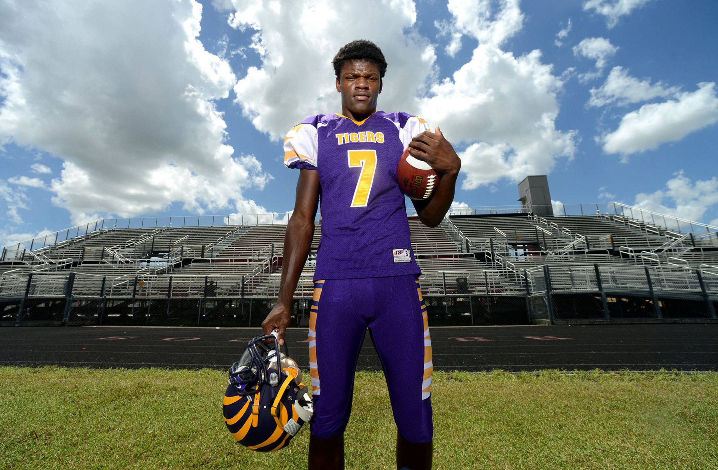 QB Report Card: Rating Lamar Jackson's Every Performance for Ravens in 2025